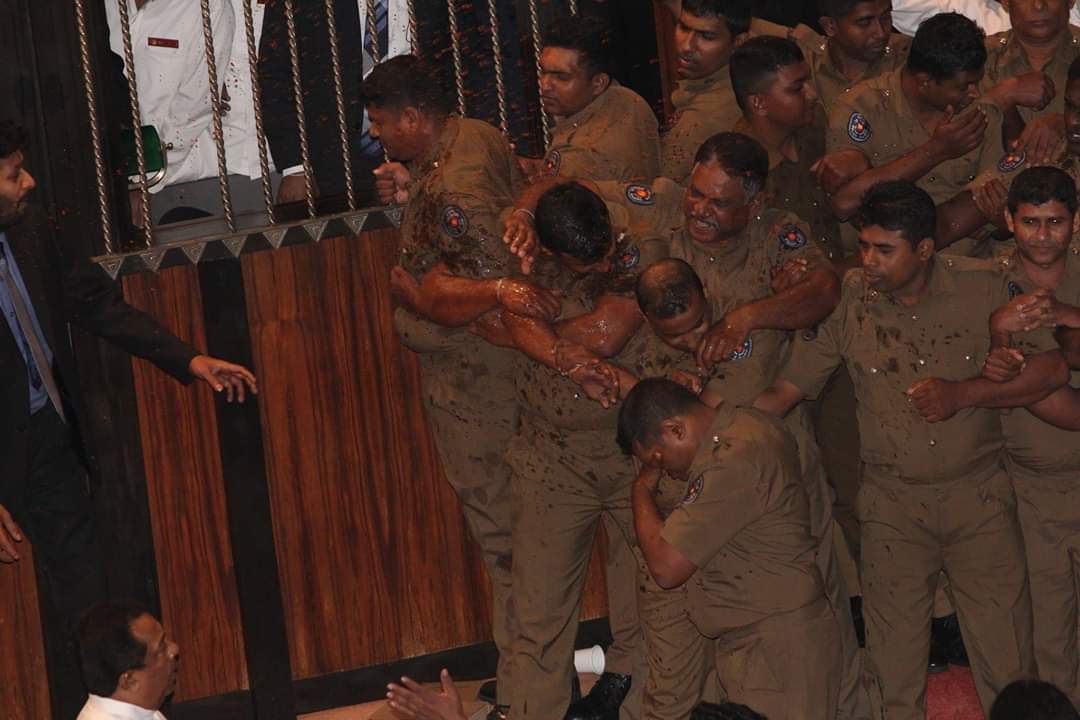 Sri Lanka’s noble Police – Iconic image of Sri Lanka’s constitutional ...